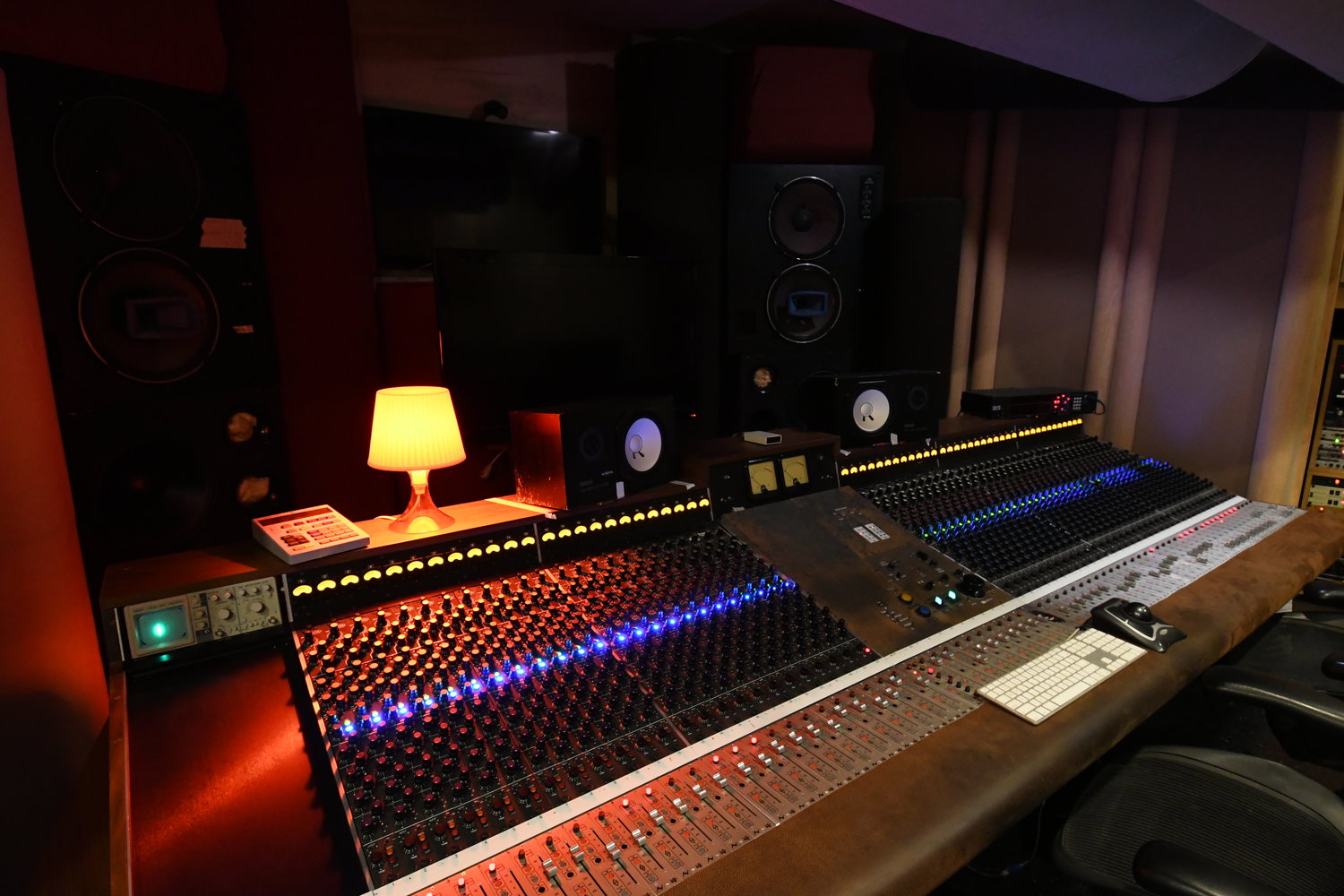 Studio Showcase: Barefoot Recording Opens Up to the World