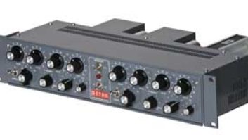 Review: Retro Instruments Revolver