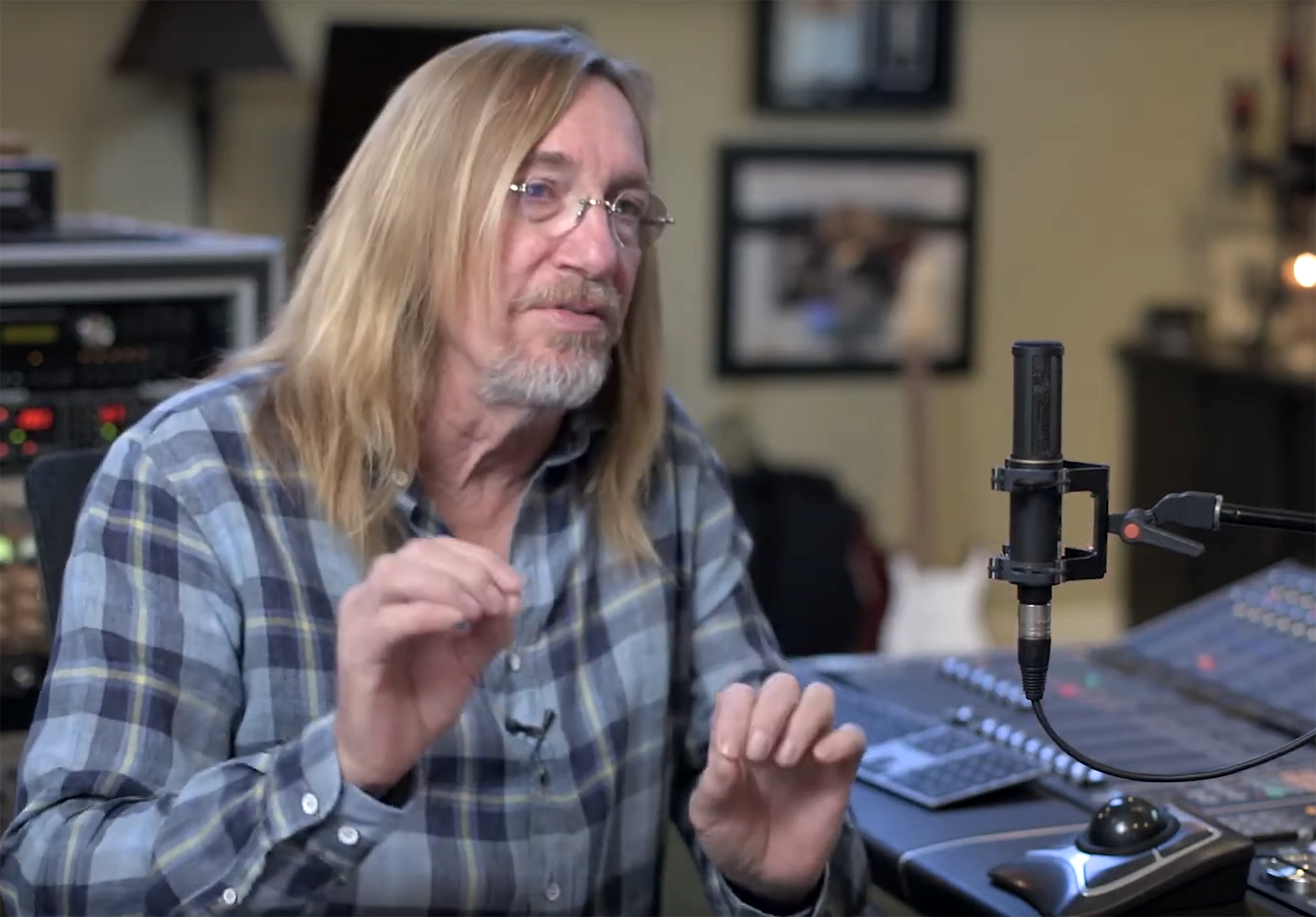 Chuck Ainlay Evaluates New Sanken Wide Range CUX-100K Mic - Mixonline