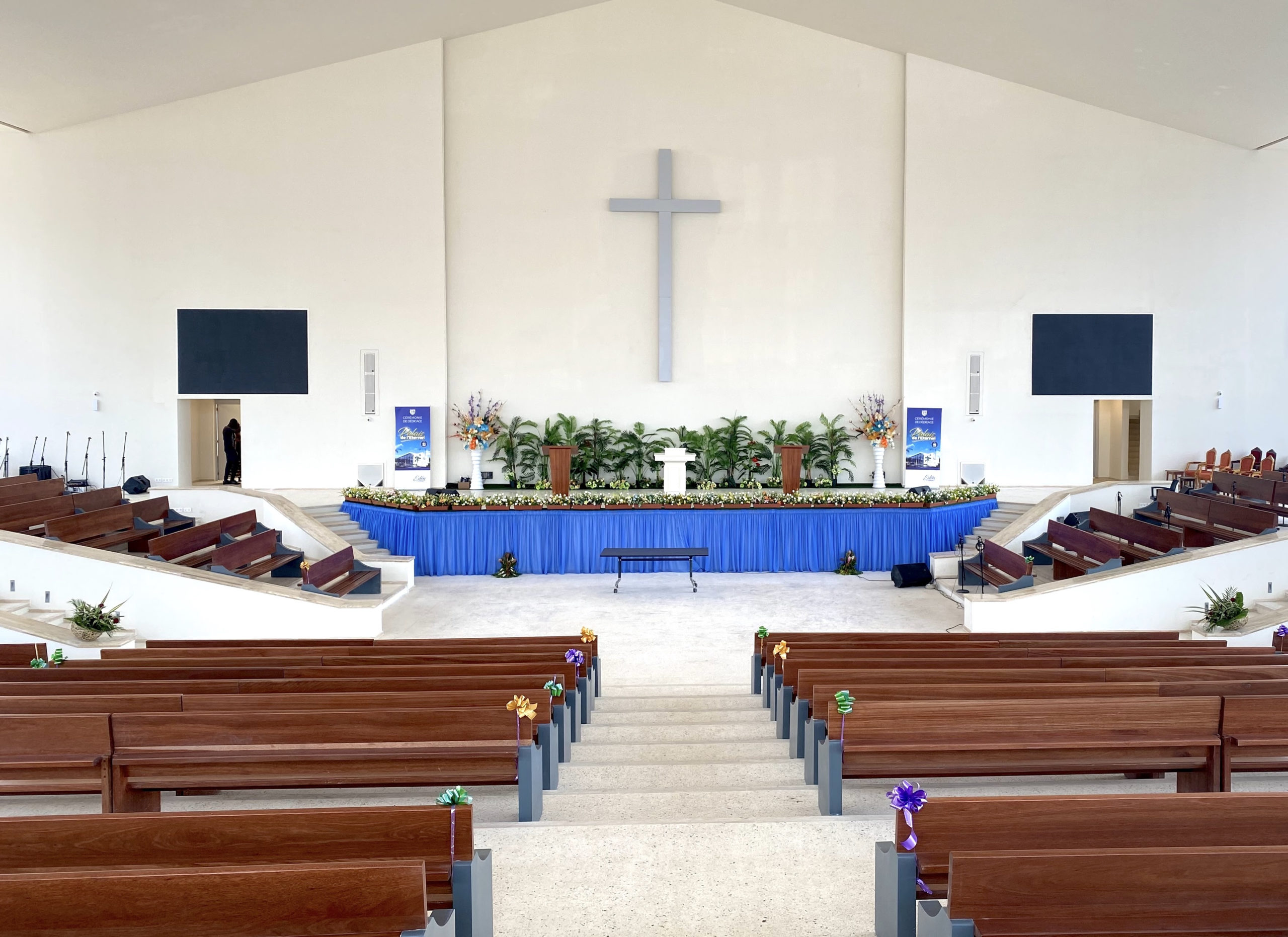 Abidjan Church Makes No Compromises on Architectural Design Thanks to ...