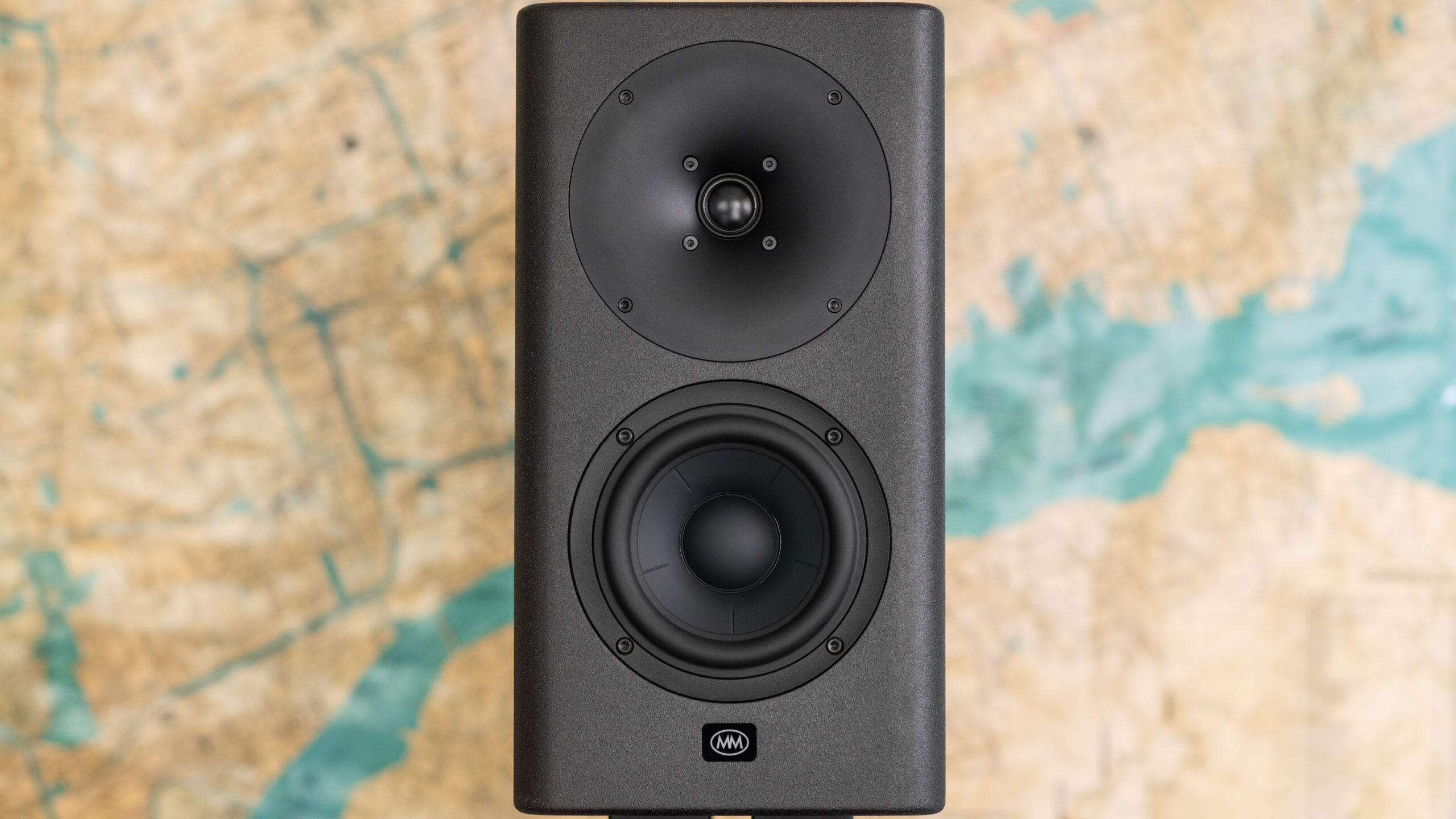 Mesanovic CDM65 Controlled Directivity Monitor Debuts