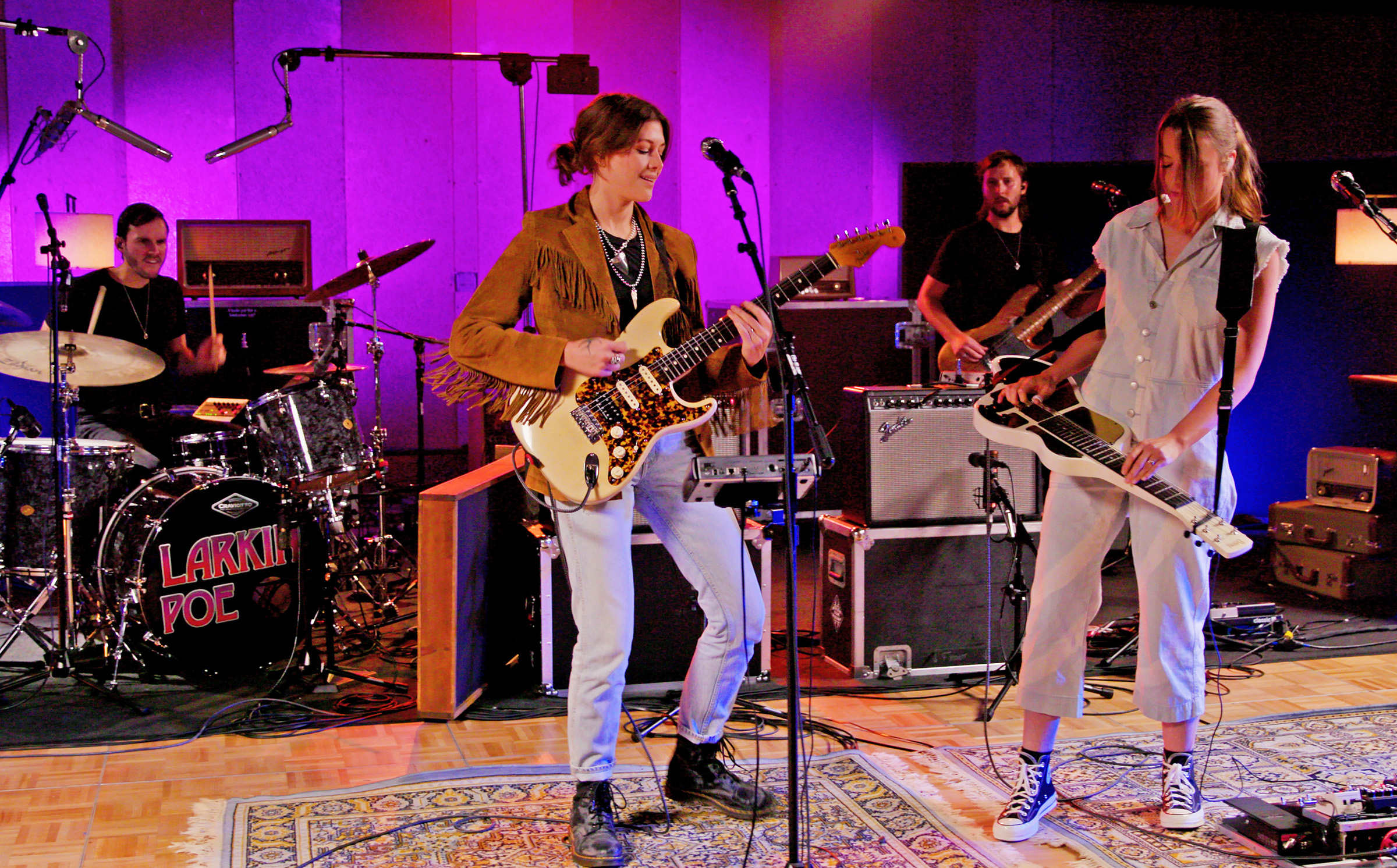 Larkin Poe Performs Live at TELEFUNKEN Soundstage Before World Tour ...