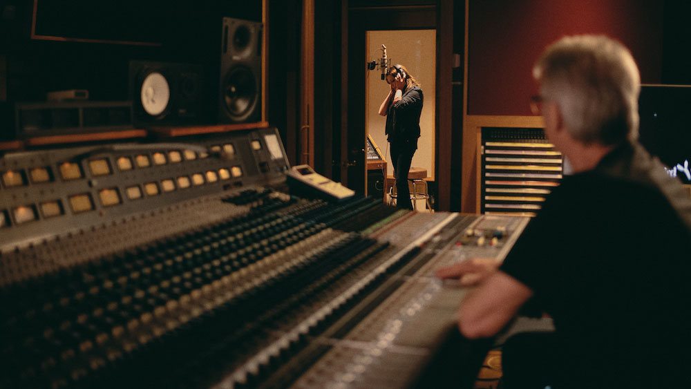 Inside Blackbird: Legendary Nashville Studio Grants All-Access Online ...