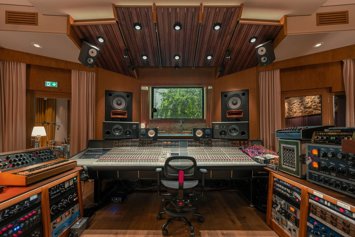 Rue Boyer - Paris Showcase Studio Completed by WSDG for Mix With the Masters - Mixonline