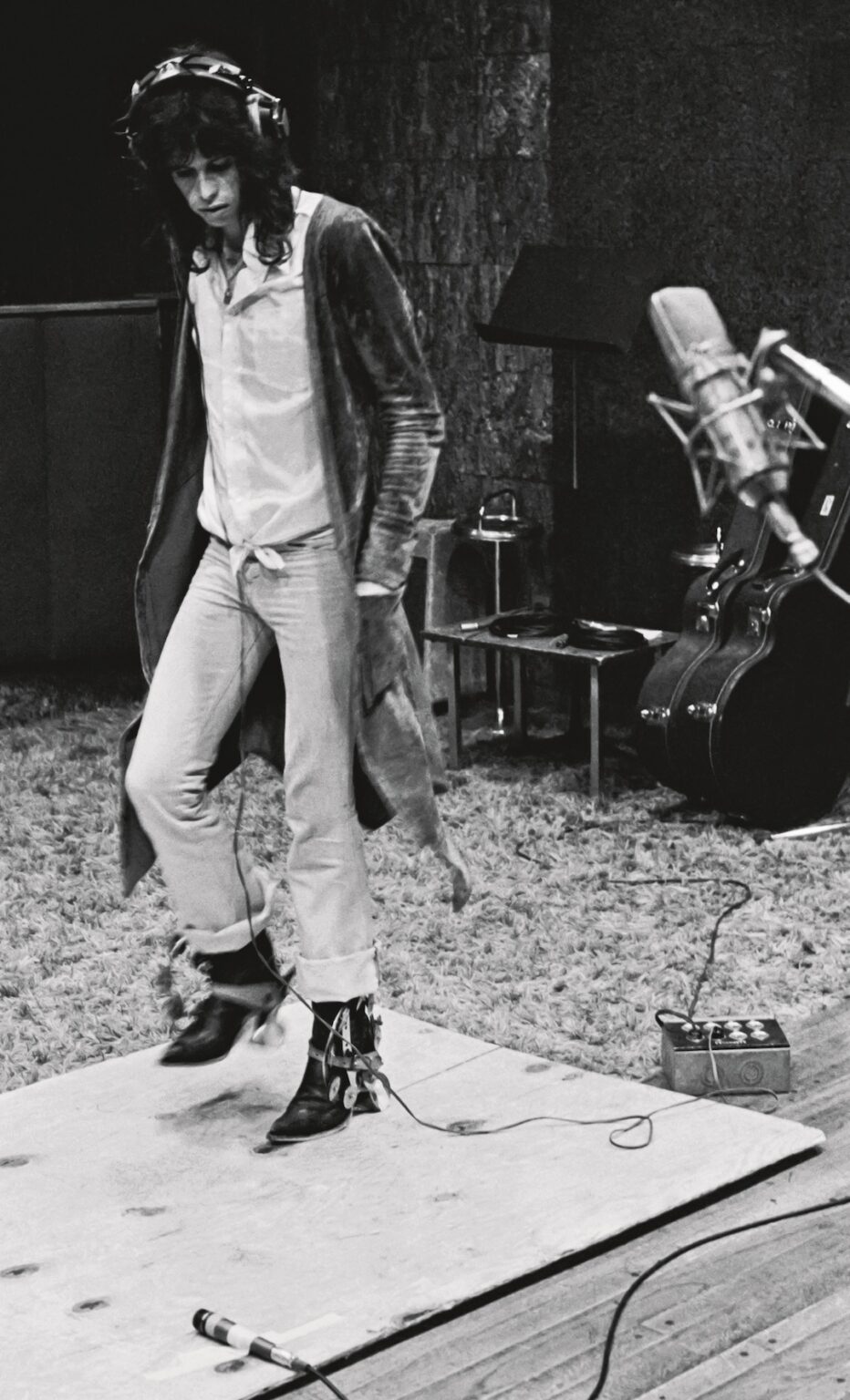 'Buzz Me In' — A Summer Beach Read for Those with Studio Tans - Mixonline