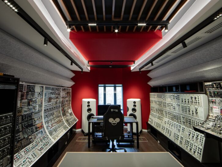 Peek Inside Deadmau5’s Modular Lab Studio - Clubalicious Radio